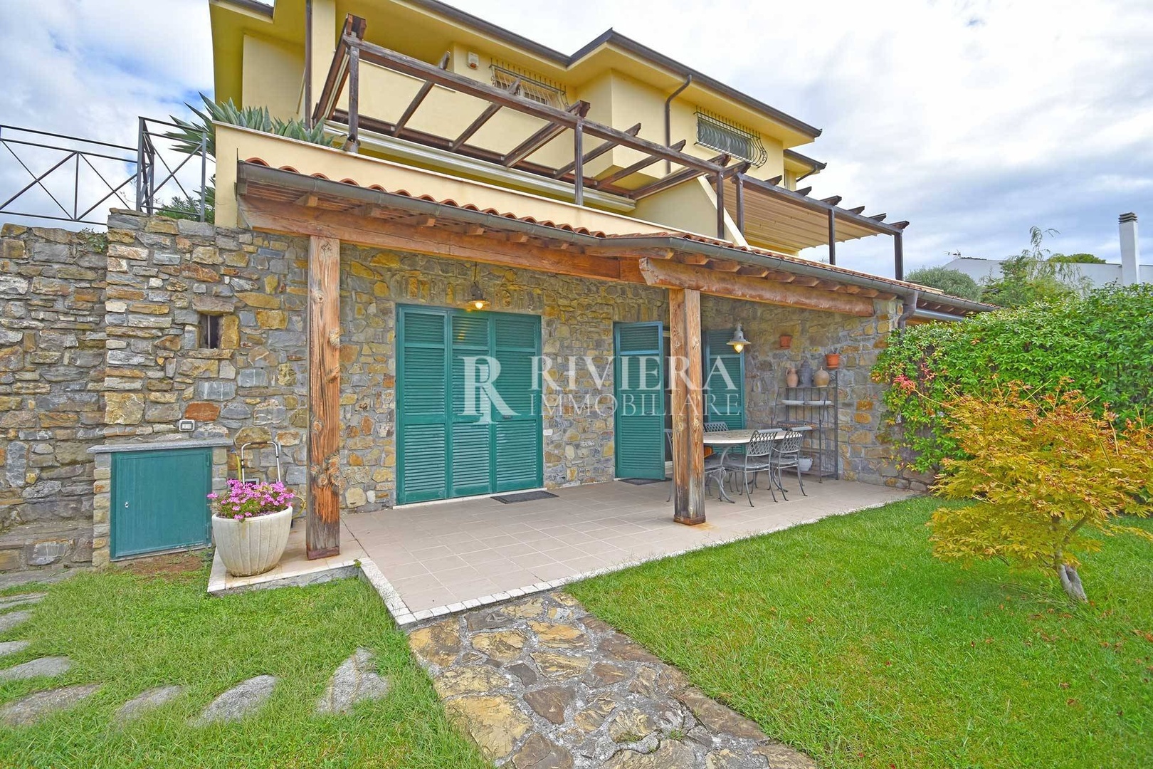 Villa for sale in Sanremo with 3 bedrooms – ID 1801275 | Meretdemeures.com